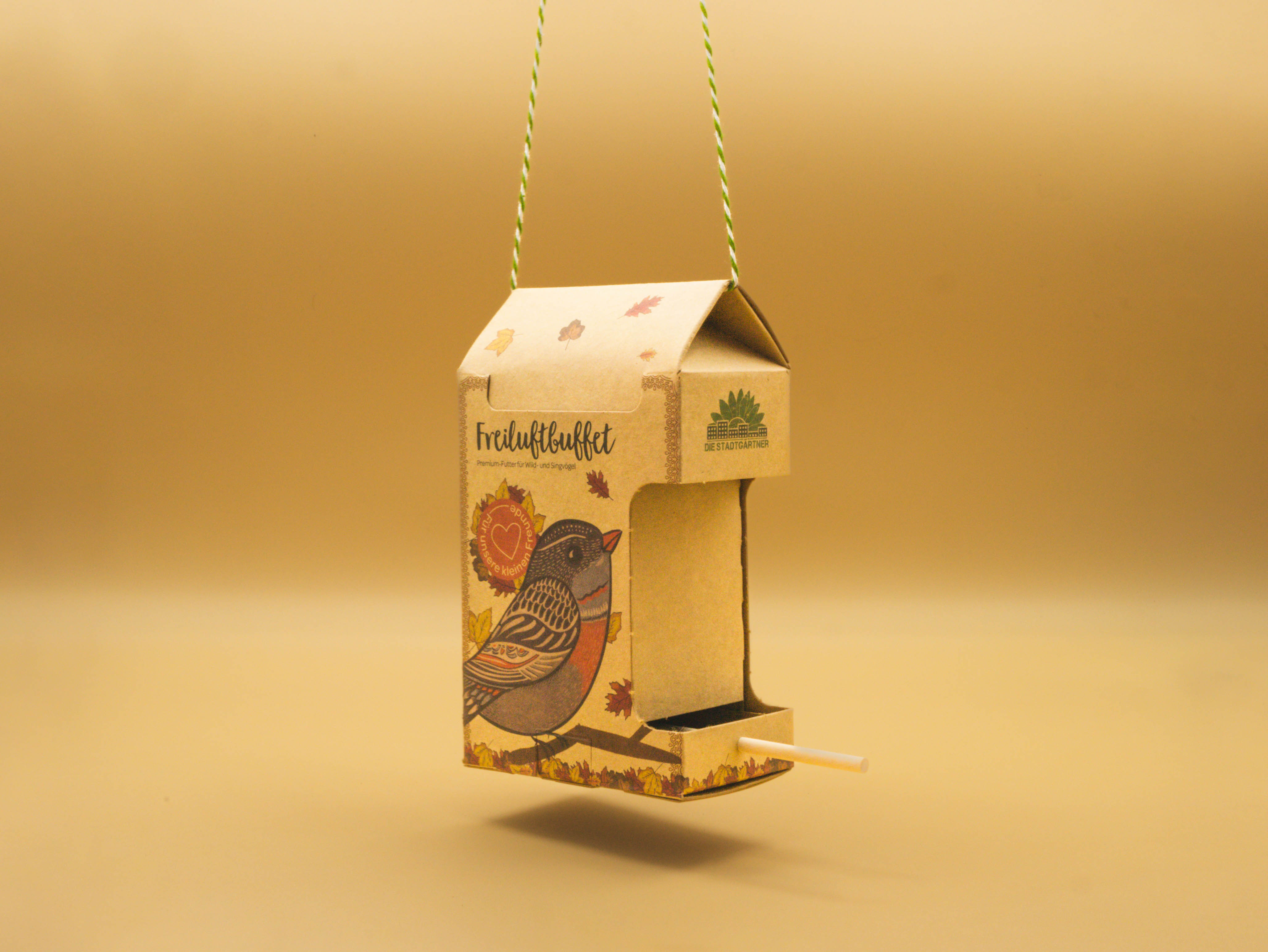 Outdoor Buffet Birds – KKINGER